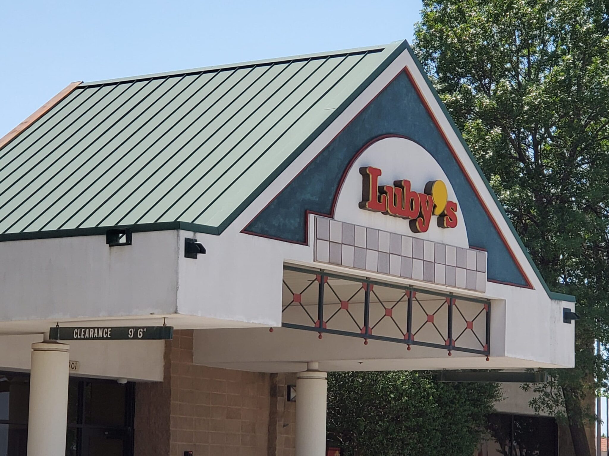 Luby's announces agreement to sell cafeteria business - Fort Worth ...