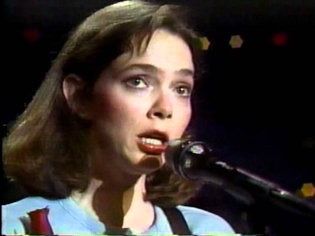 Texas-born, Grammy-winning folk singer-songwriter Nanci Griffith dies ...