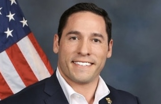 Tarrant County Commissioner Manny Ramirez to serve as reserve police ...