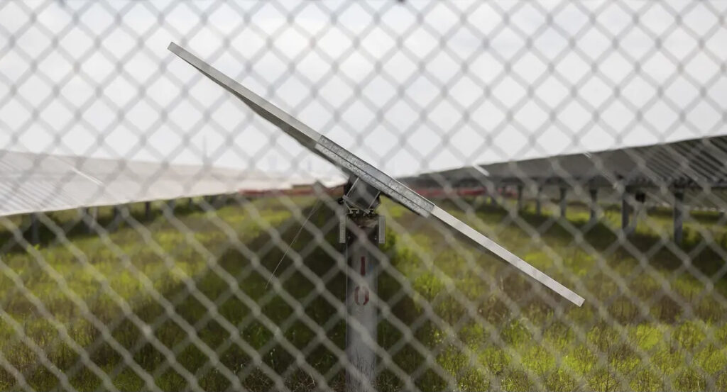 Solar power proves its worth as heat wave grips the state - Fort Worth ...