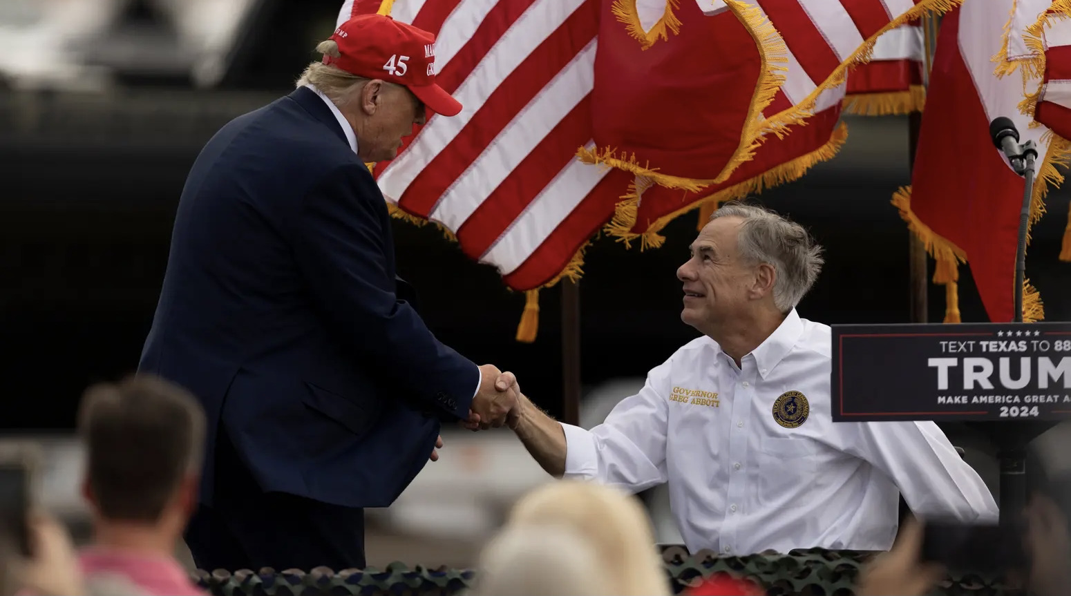 Greg Abbott endorses Donald Trump during border trip - Fort Worth ...